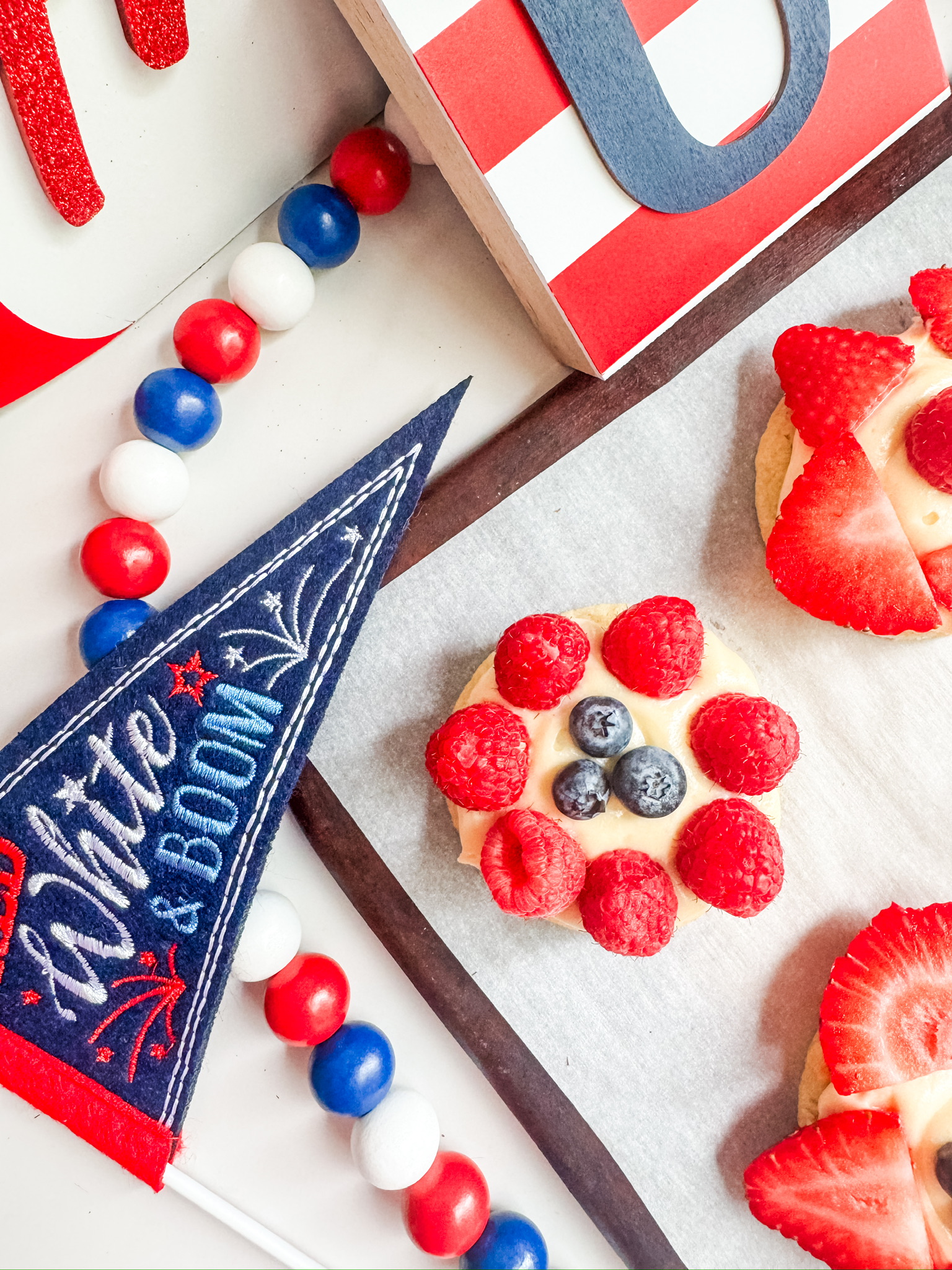 Gluten-Free Mini Fruit Pizzas with Cream Cheese Frosting | Sarah's ...